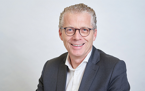 Executive Leadership Team – Rentokil Initial plc